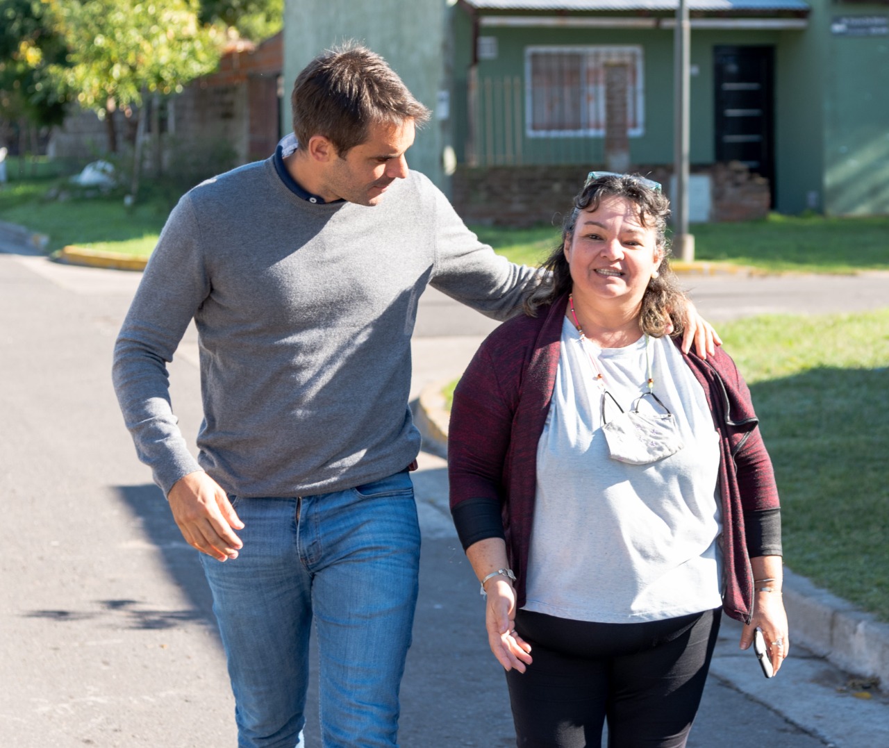Passaglia recorrió la plaza de Bº Astul Urquiaga. - Prensa Libre ...